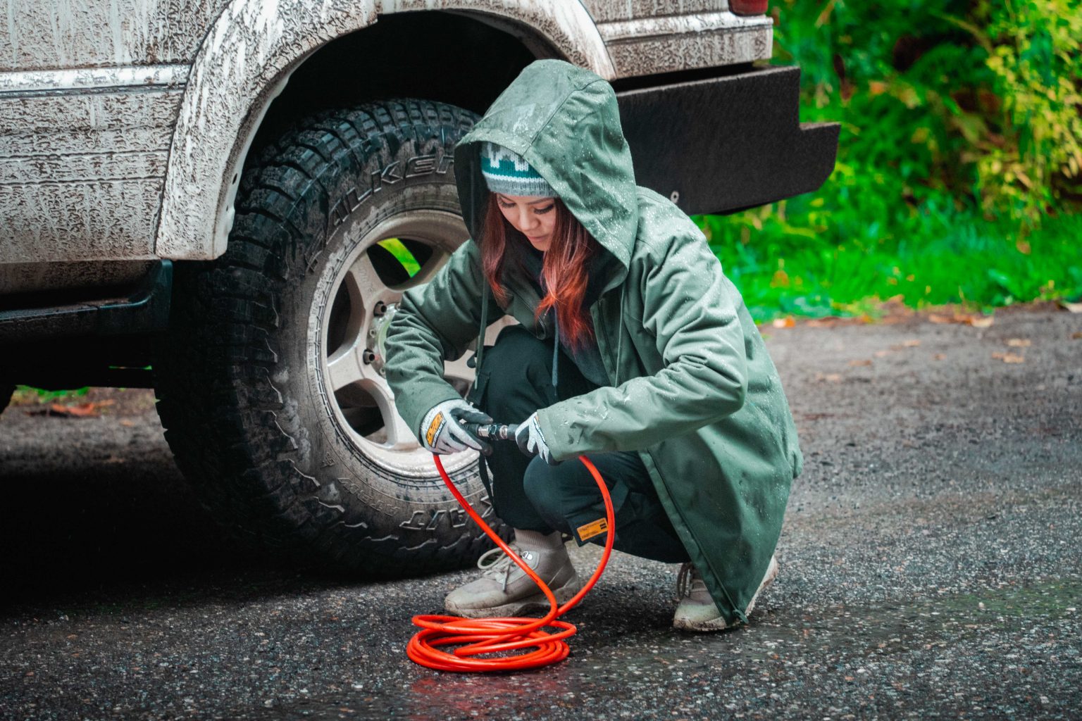 5 Off-Roading Safety Essentials For Your Eyes, Car, And Driving Comfort ...
